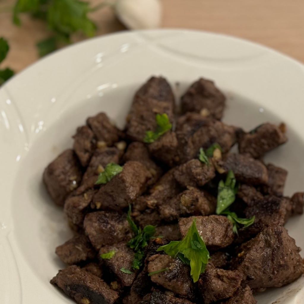 garlic-butter-steak-bites-recipe-easy-sirloin-steak-ribeye-strip-steak ...